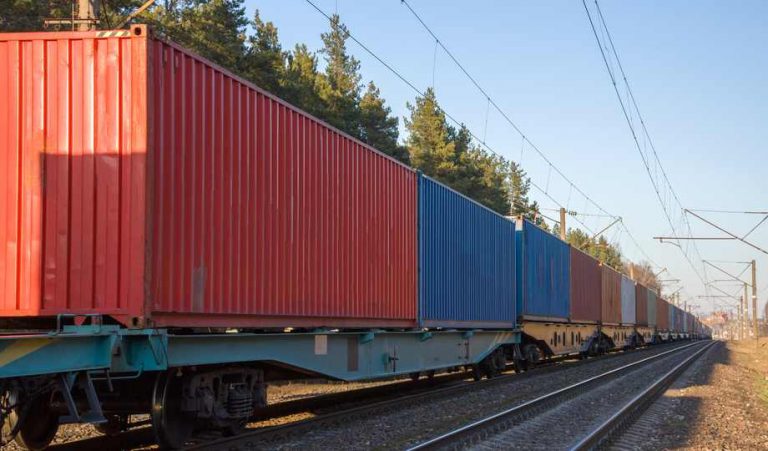 Freight Solutions: The Different Types and their Pros and Cons | TMS