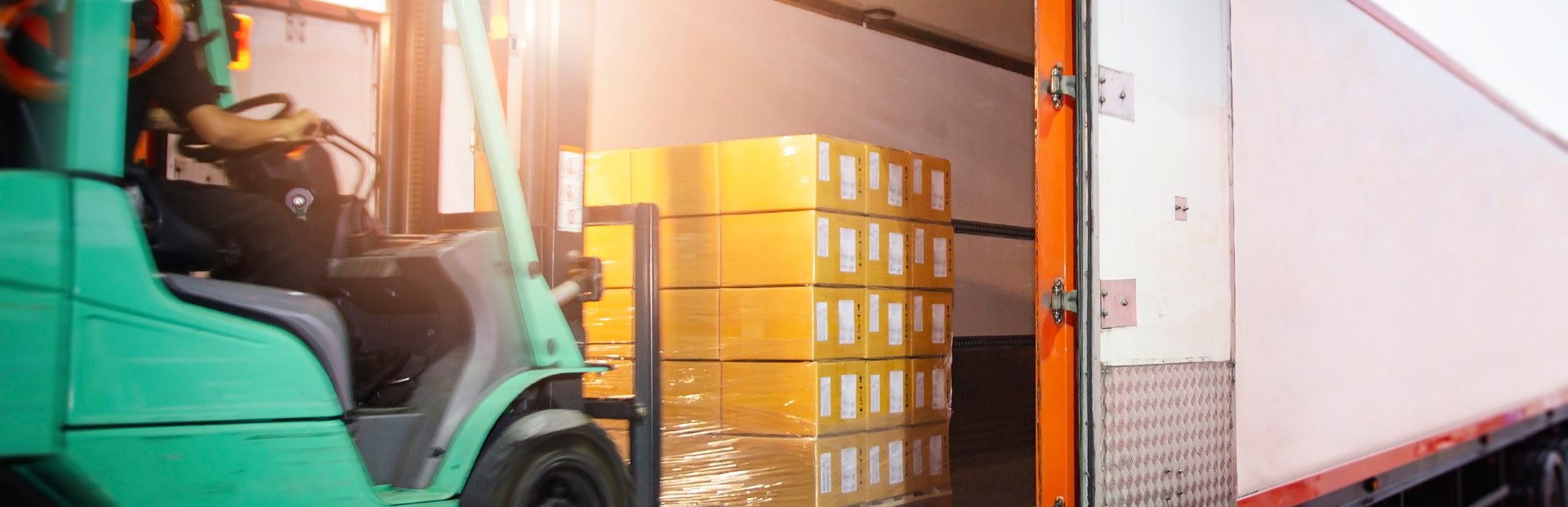 LTL vs. Parcel Shipping: 5 Key Differences | TMS LTL vs. Parcel Shipping: 5 Key Differences | TMS